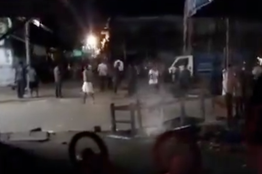 Tensions Flare In Karnataka's Nagamangala As Communal Clashes Erupt After Stones Pelted During ...